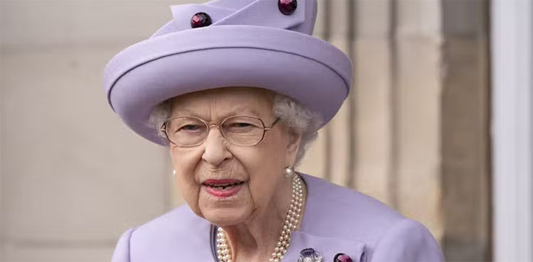 Queen Elizabeth 'deeply saddened' as floods wreak havoc in Pakistan
